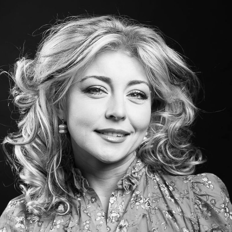 Alexandra Velniciuc - Teatrul Elisabeta